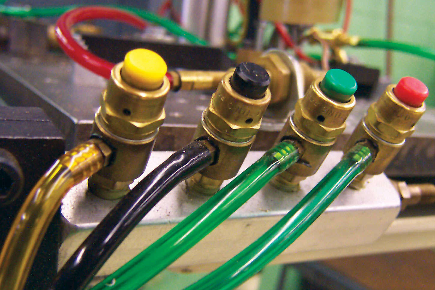 Clippard Minimatic & Maximatic pneumatic control valves | Pneumatics ...